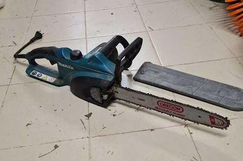 Цепная электропила Makita UC3520A