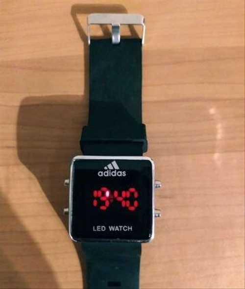 Часы adidas led watch