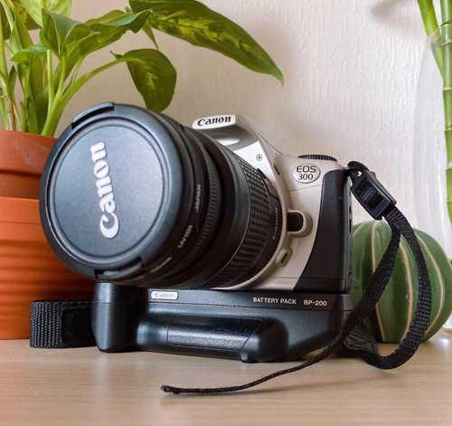 Пленочный фотоаппарат Canon EOS 300