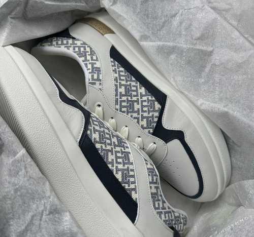 Кеды 41 размер Tommy Hilfiger