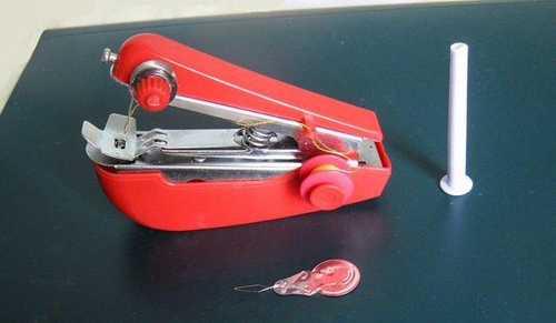 Швейная ручная машинка