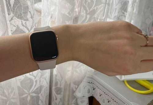 Смарт-часы Apple Watch SE