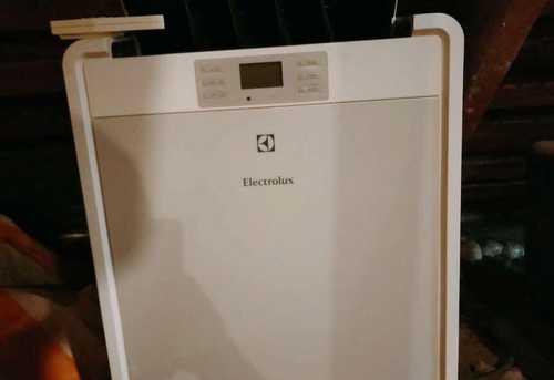 Кондиционер мобильный Electrolux eacm -10DR N3