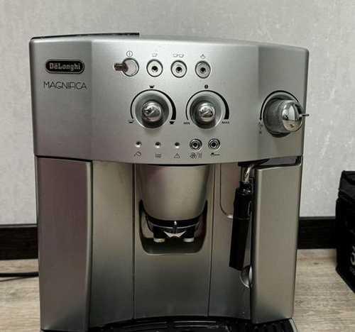 Кофемашина delonghi magnifica