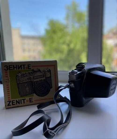 Зеркальный фотоаппарат Zenit-E