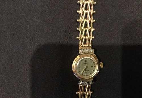 Женские золотые часы чайка с браслетом и бриллиант