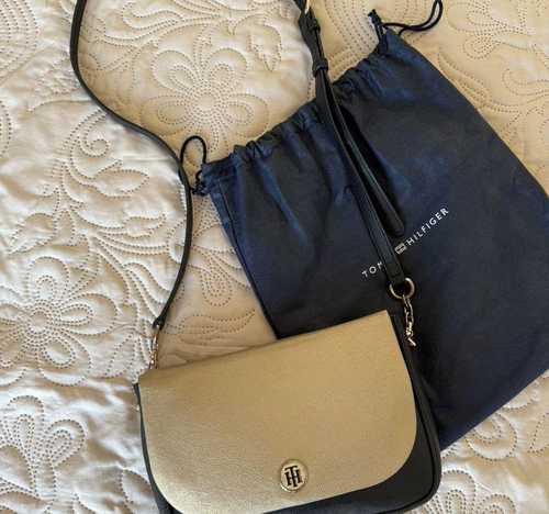 Сумка tommy hilfiger кроссбоди