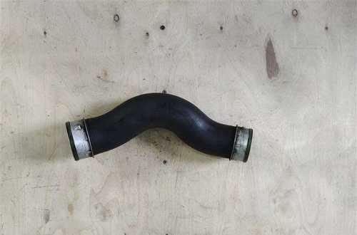 Патрубок интеркулера Vw / Audi 1K0145832E
