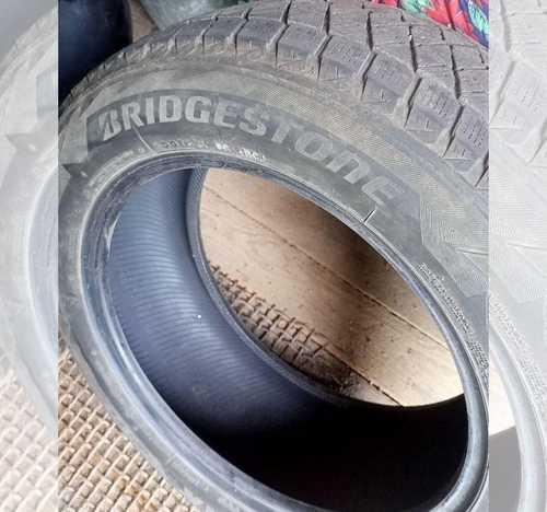 Bridgestone Blizzak Ice 2.25/60 R17