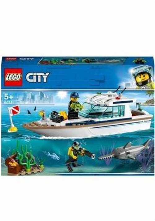 Конструктор Lego City 60221 Яхта для дайвинга