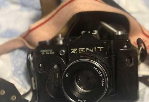 Плёночный фотоаппарат Зенит+вспышка