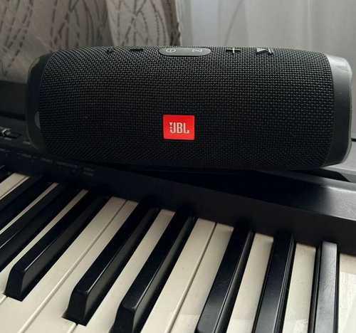 Колонка JBL charge 3