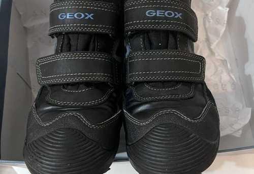 Ботинки демисезонные geox для мальчика 35