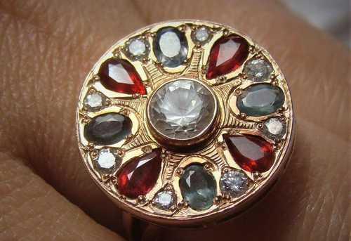 Золотой женский перстень с натуральными камнями