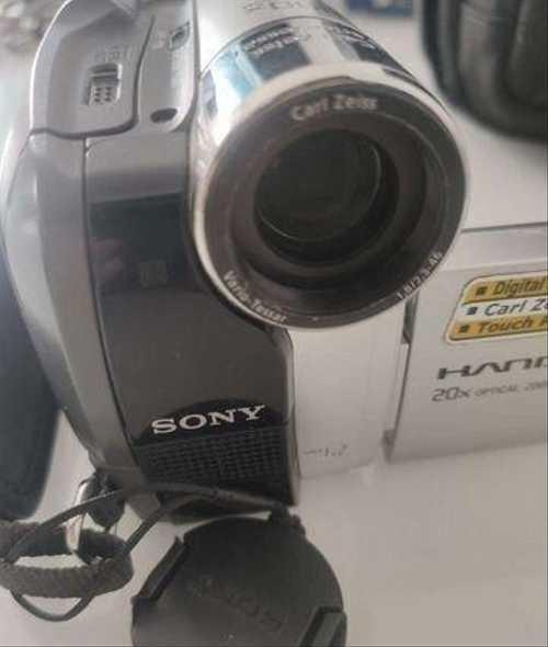Видеокамера Sony DRC-HC36E