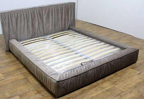 Двуспальная кровать Бональдо (в стиле лофт)