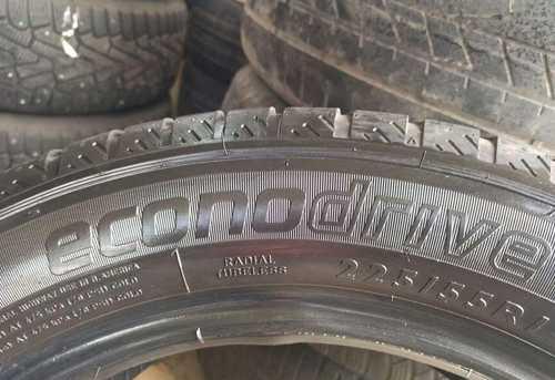 Dunlop EconoDrive 225/55 R17C 109H