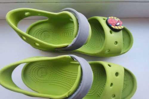 Сандалии crocs j1