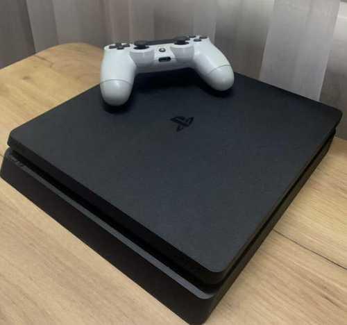 Sony playstation 4 slim