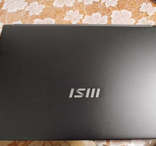 Ноутбук бу 15.6 "MSI Modern 15 B5M-001XRU"