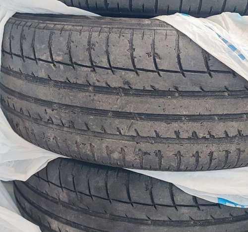 Шины 215/55 r17 лето б/у за 4шт