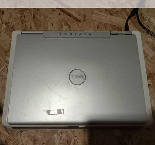 Ноутбук dell inspiron 1501