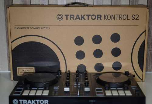 Traktor S2 MK3 (DJ контроллер)