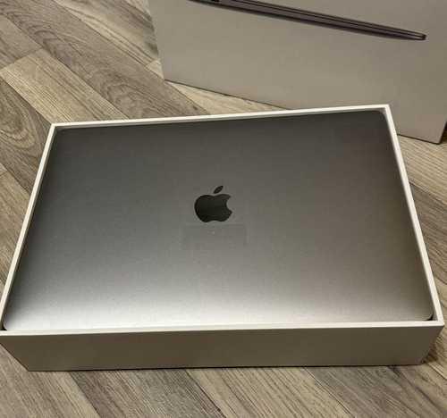 Apple macbook air 2020 m1