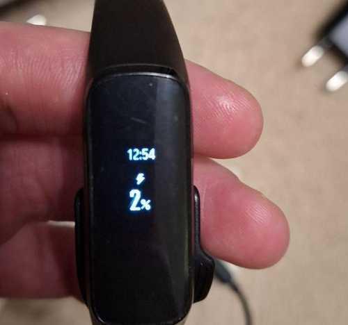 Фитнес браслет samsung fit