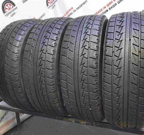 Roadmarch Snowrover 966 205/60 R16 94P