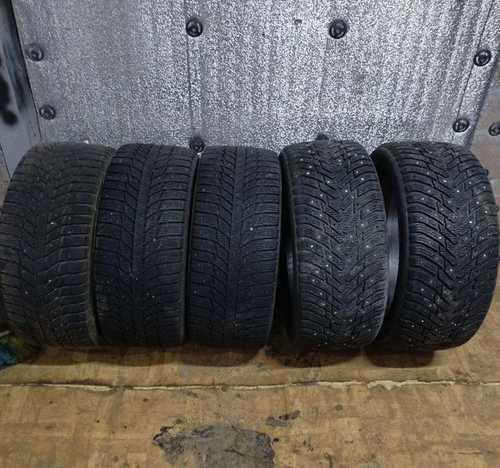 Triangle Snowlink PL02 235/40 R18