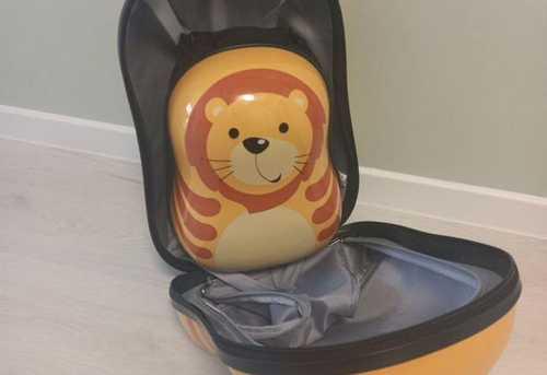 Детский чемодан на колесиках