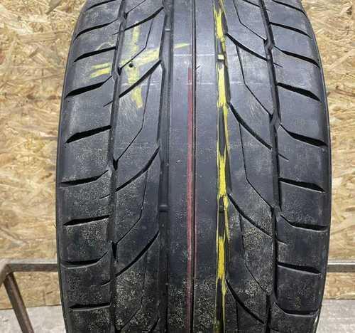 Nitto NT555 G2 275/35 R20 102Y