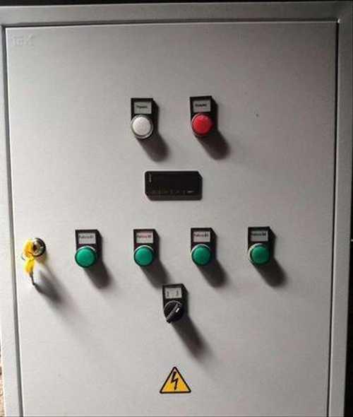 Шкаф электрический распределительный