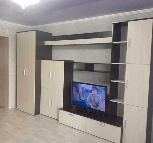 Стенка горка,кровать тумбочки бу