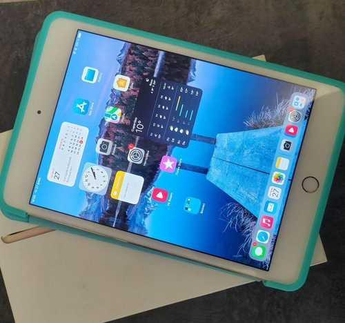 Apple iPad mini 4