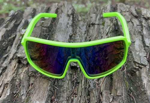 Спортивные очки поляризационые зеленые