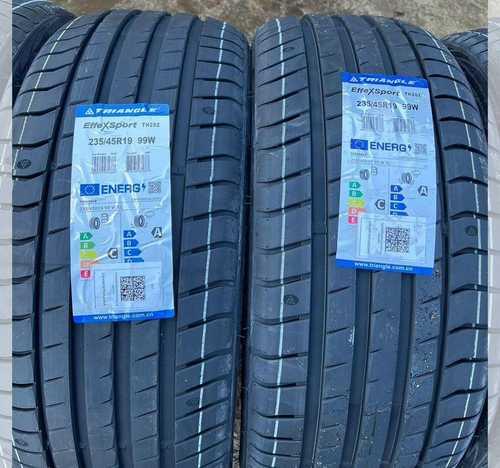 Triangle EffeXSport TH202 225/40 R18 92Y