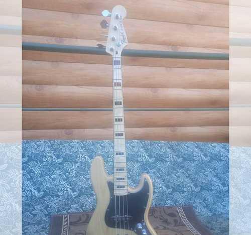 Бас гитара Fender Jazz Bass