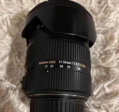 Sigma 17-50mm f/2.8 Canon