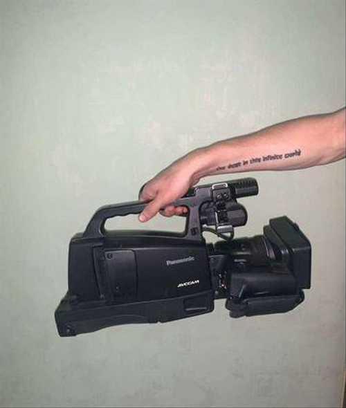 Видеокамера panasonic AG-hmc84er