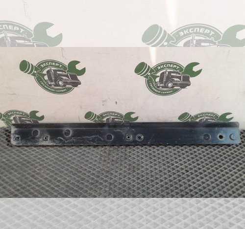 Кронштейн крепления интеркулера правый Scania G