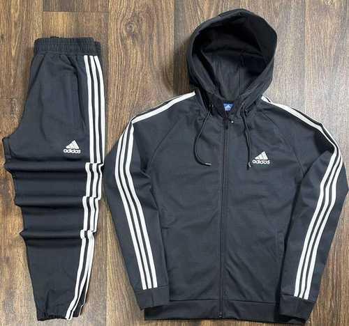 Спортивные костюмы Adidas