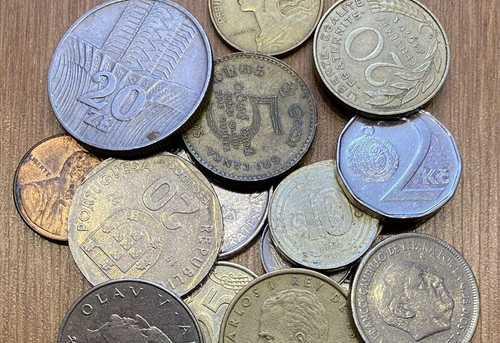 16 иностранных монет без повторов