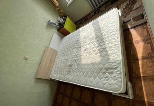 Кровать с матрасом, 160 на 200