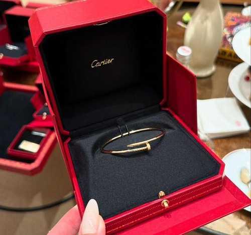 Браслет Cartier love и гвоздь