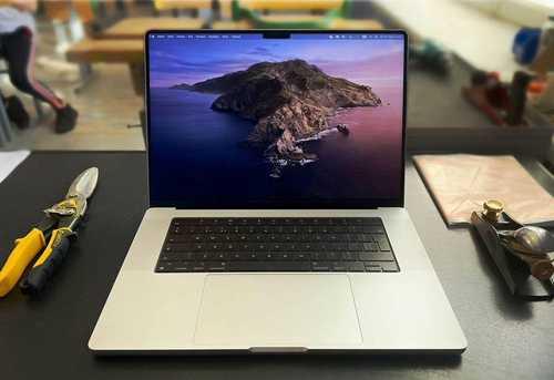 MacBook Pro 16 (2019), 128 ГБ, Core i9, 2.4 ГГц, RAM 8 ГБ, Radeon Pro 5600M 8 ГБ