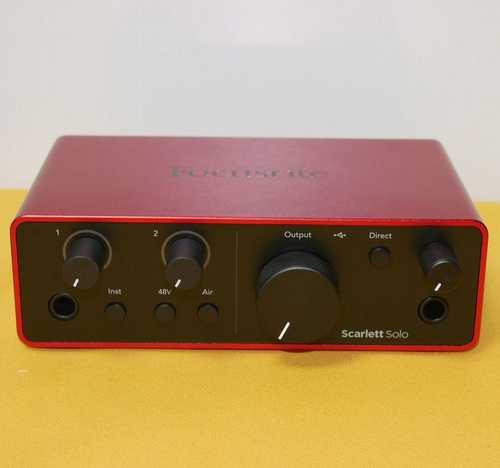 Focusrite Scarlett Solo 4th Gen Звуковая Карта