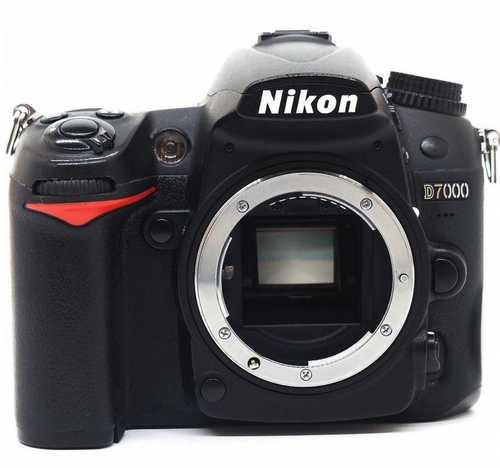 Nikon D7000 body (1635)