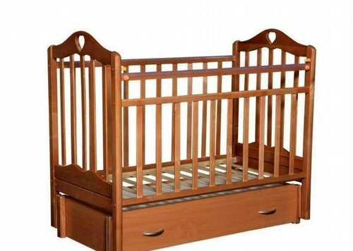 Кровать для новорожденных с маятником